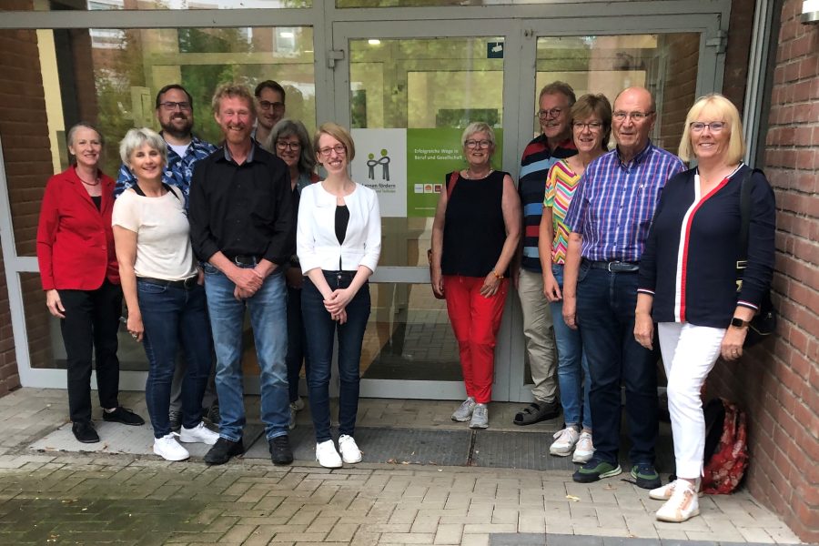 Besuch der SPD Kreistags- und Ortsfraktionsmitglieder bei Lernen ...